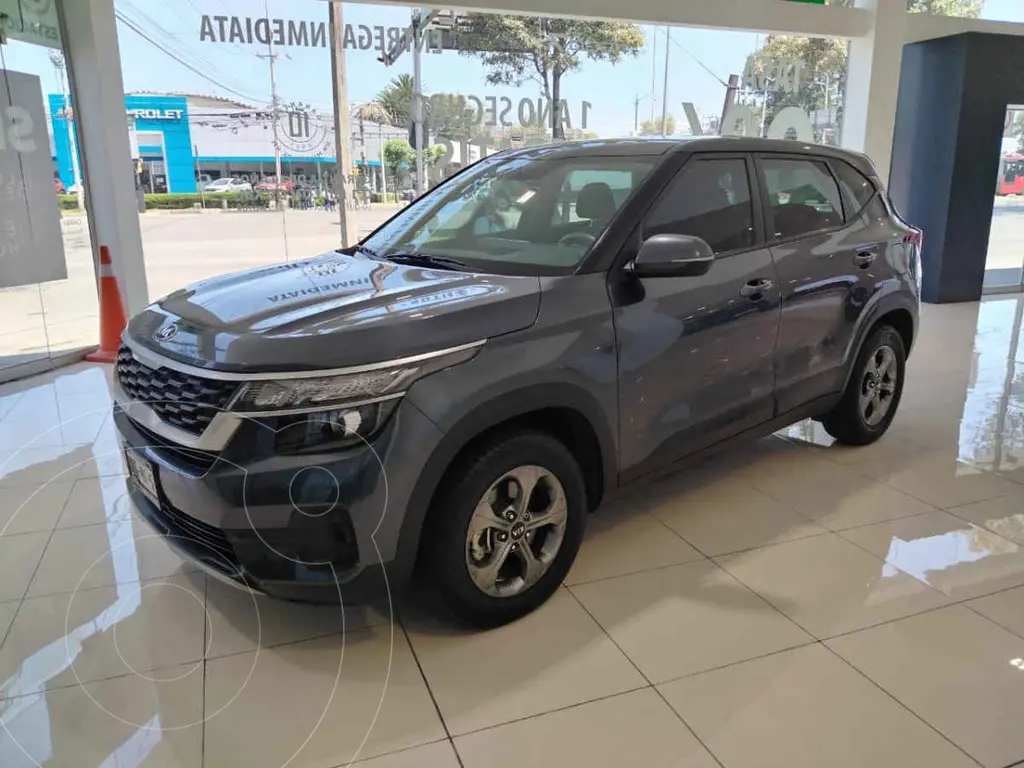 Kia Seltos EX Aut usado (2020) color Gris precio $339,000