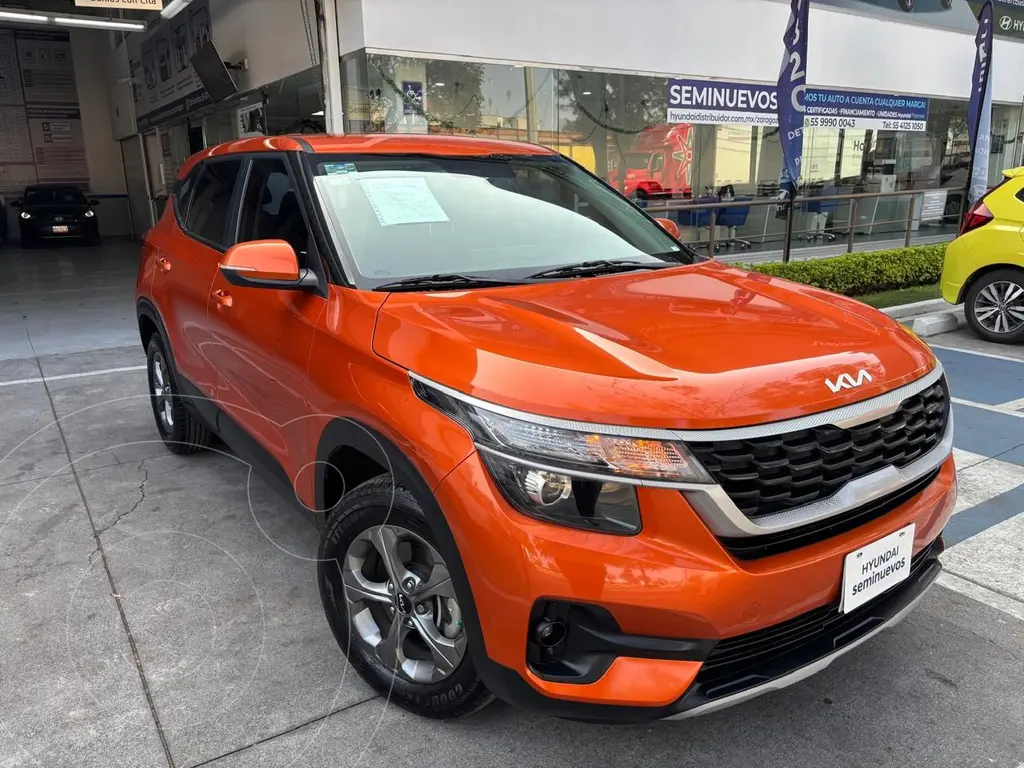Kia Seltos EX Aut usado (2022) color Naranja precio $280,000