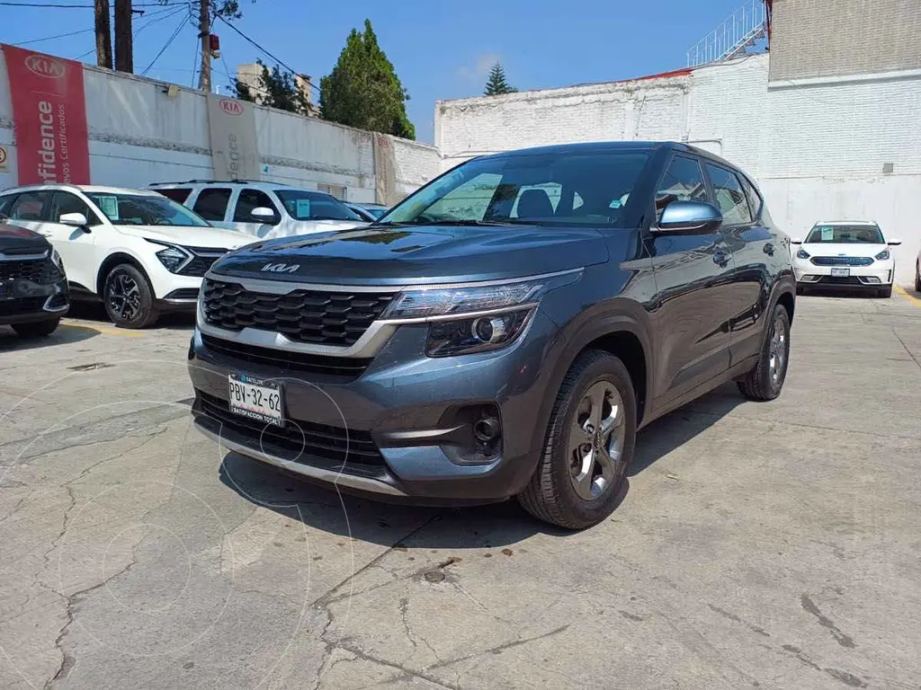 Kia Seltos EX Aut usado (2022) color Gris precio $359,000