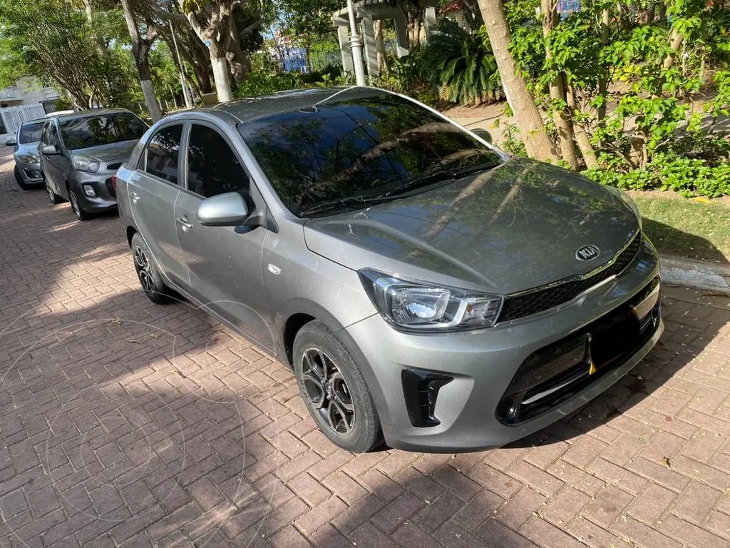 KIA Soluto 1.4L Desire usado (2021) color Gris precio $52.000.000