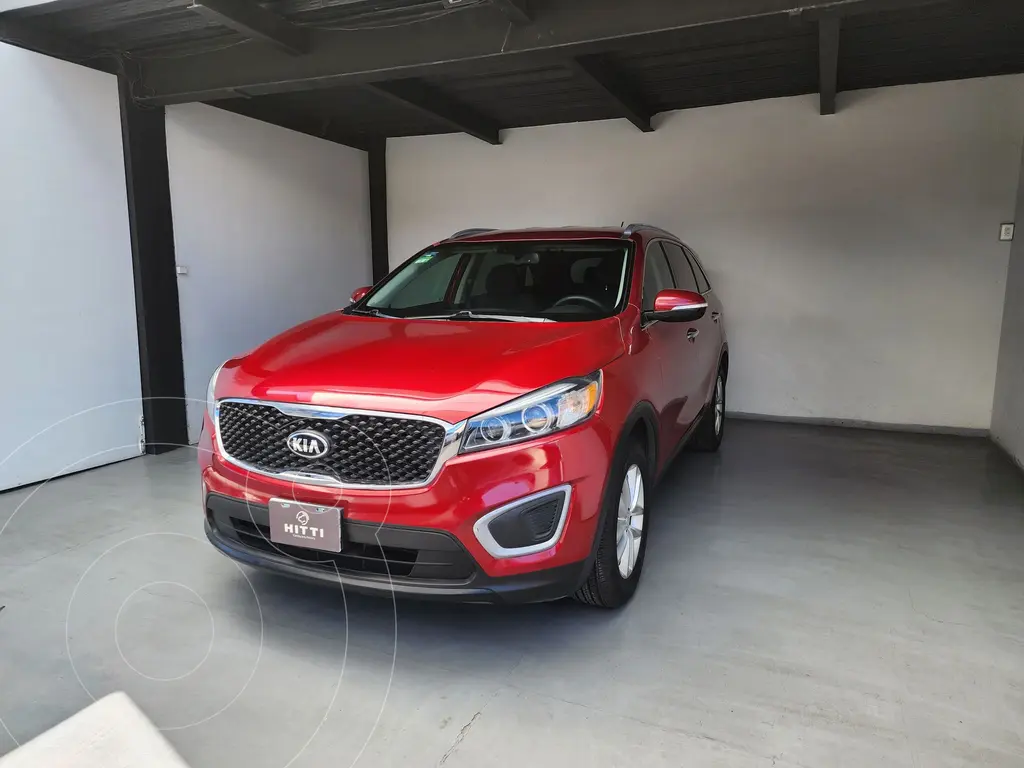 Kia Sorento 2.4L LX usado (2018) color Rojo precio $385,000