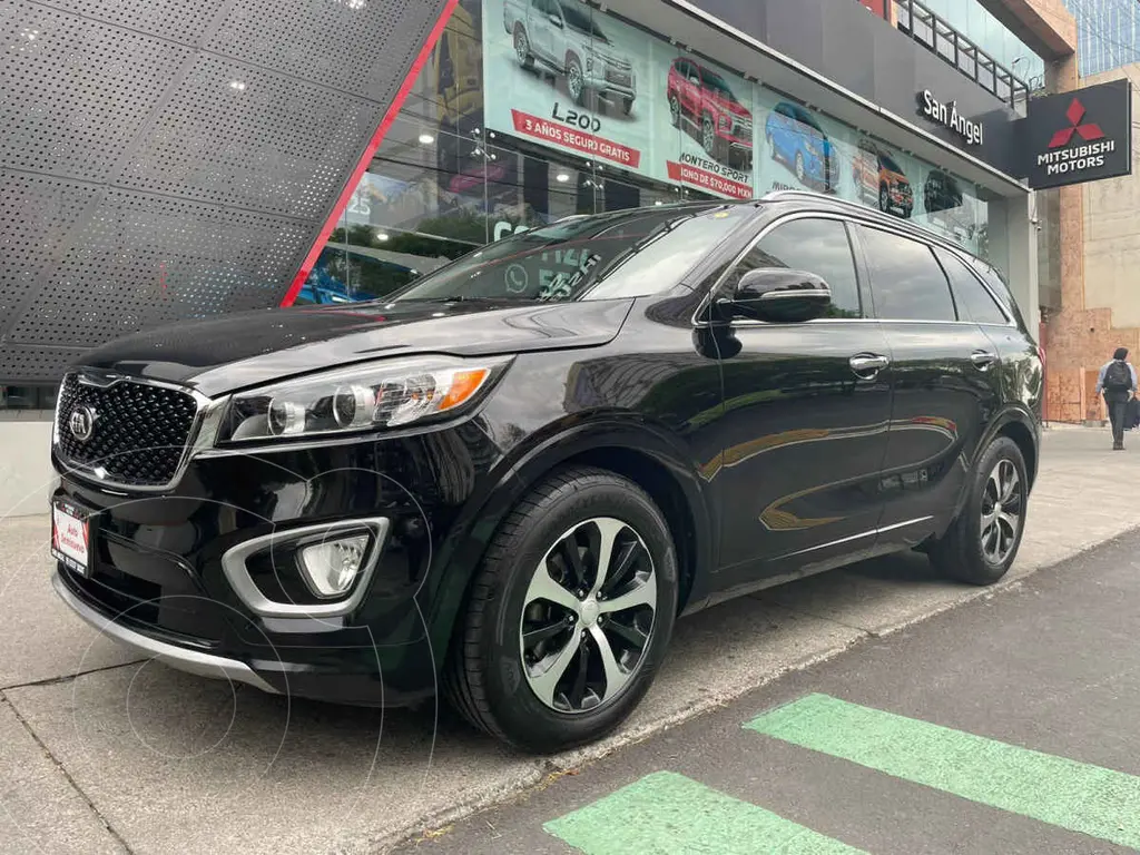 Kia Sorento 3.3L EX usado (2017) color Negro precio $347,000