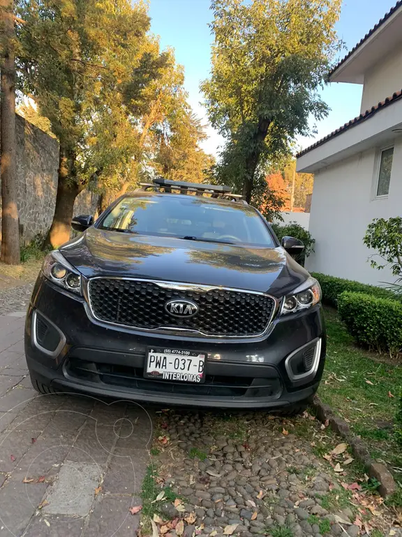 Kia Sorento 2.4L LX usado (2018) color Grafito precio $390,000