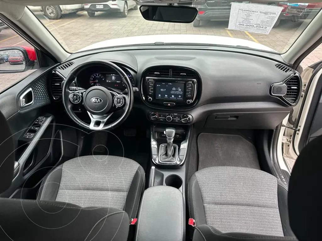 Kia Soul EX Aut usado (2020) color Blanco precio $305,000