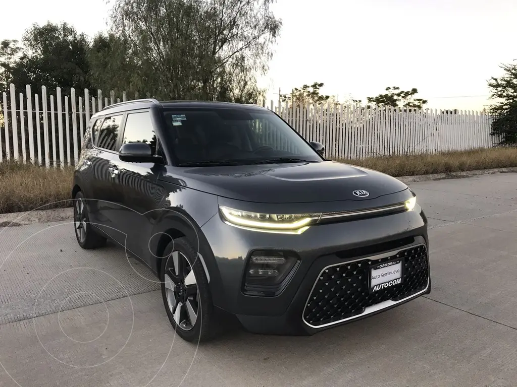 Kia Soul EX Pack Aut usado (2020) color GRAVITY GREY precio $366,700