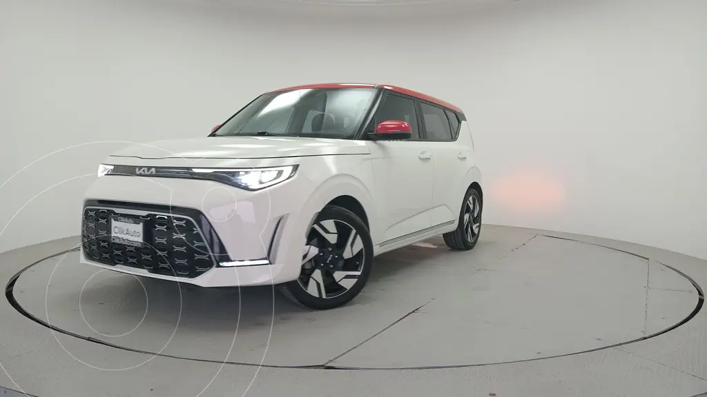 Kia Soul GT Line usado (2023) color Blanco precio $394,101