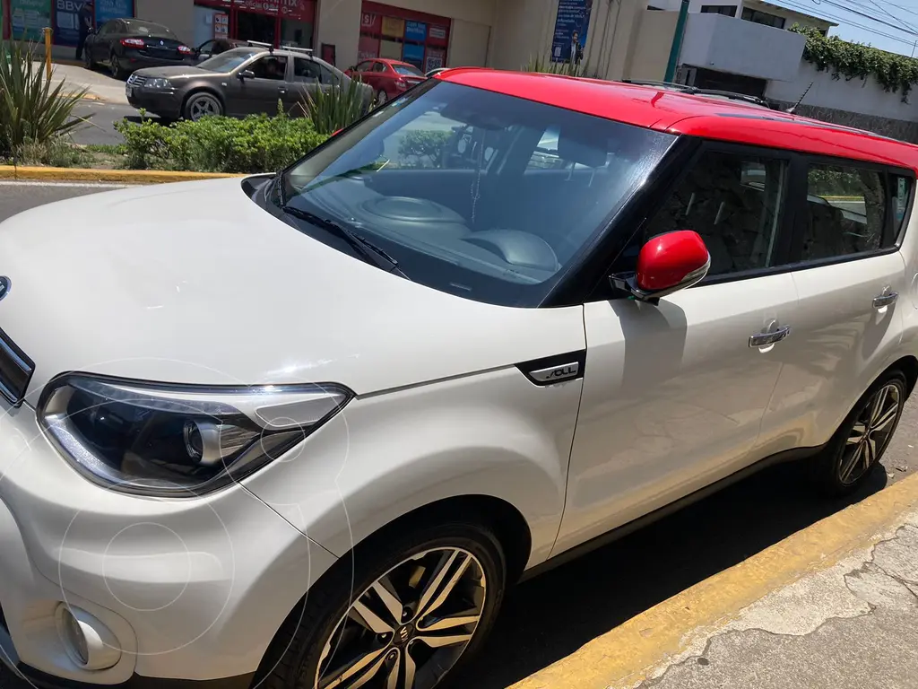 Kia Soul EX Pack Aut usado (2019) color Blanco precio $250,000