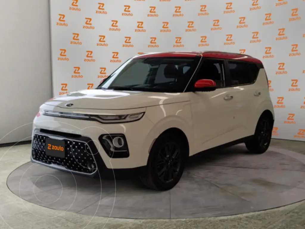 Kia Soul EX Aut usado (2020) color Negro precio $285,000