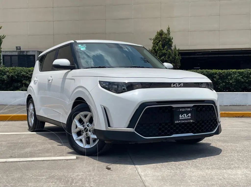 Kia Soul LX usado (2023) color Blanco precio $359,800