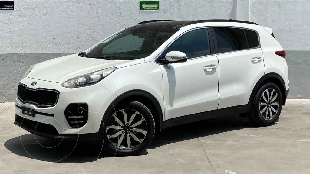 Kia Sportage EX Pack 2.0L Aut usado (2018) color Blanco precio $415,000