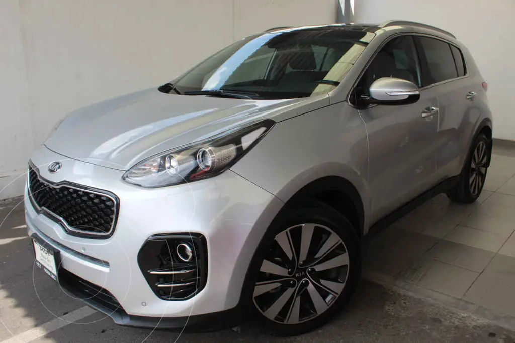 Kia Sportage EX Pack 2.0L Aut usado (2018) color Plata precio $385,000