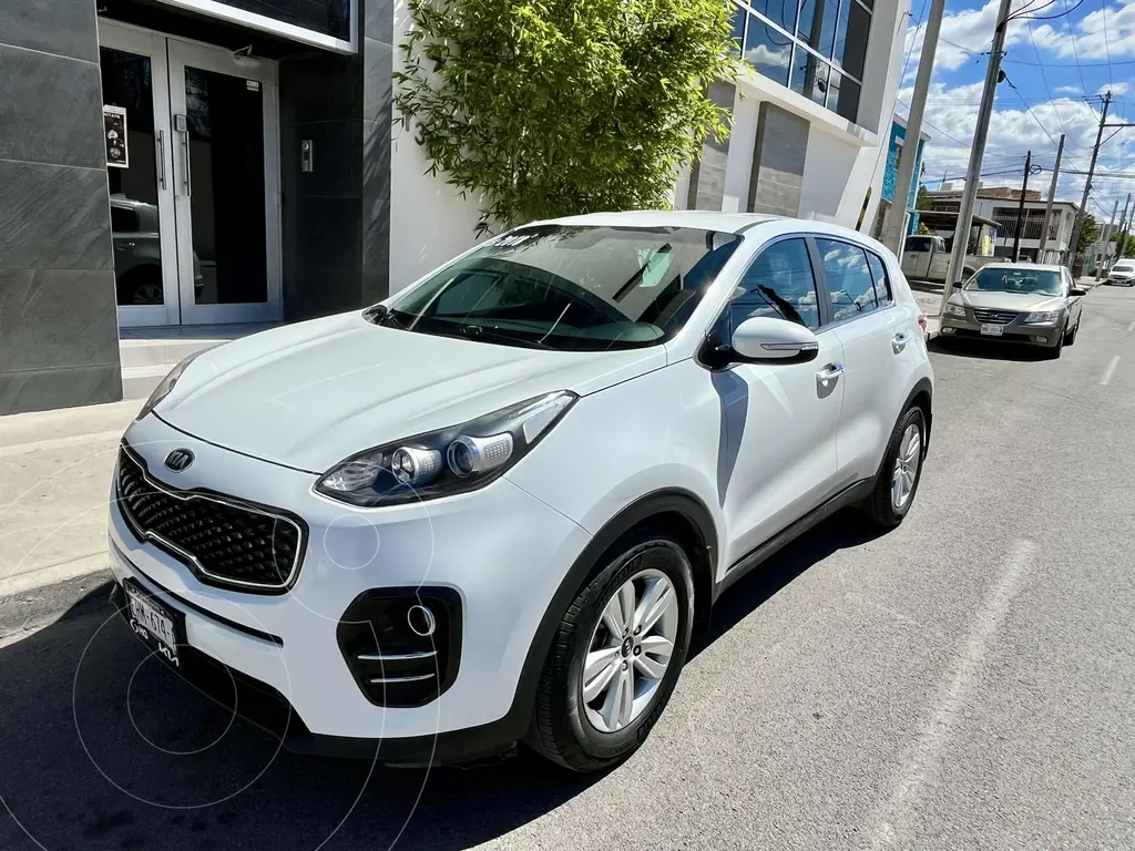 Kia Sportage EX 2.0L usado (2018) color Blanco Perla precio $319,000