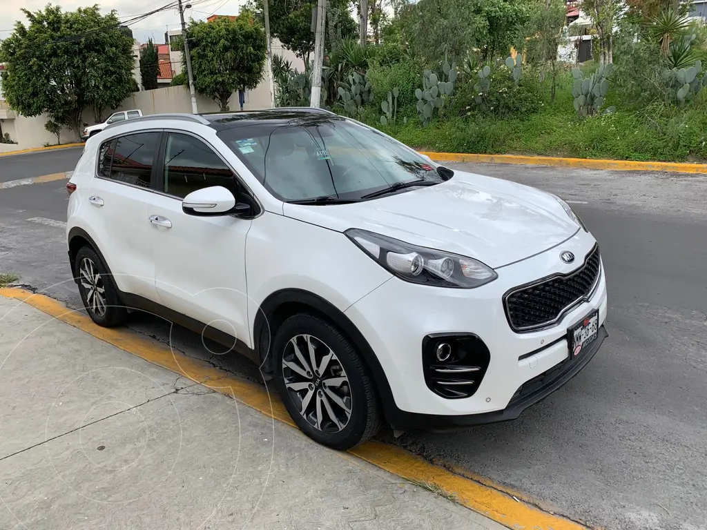 Kia Sportage EX Pack 2.0L Aut usado (2016) color Blanco precio $309,000