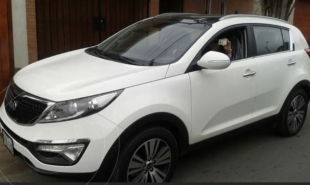 KIA Sportage 2.0L LX Plus Aut usado (2014) color Blanco precio u$s16,000