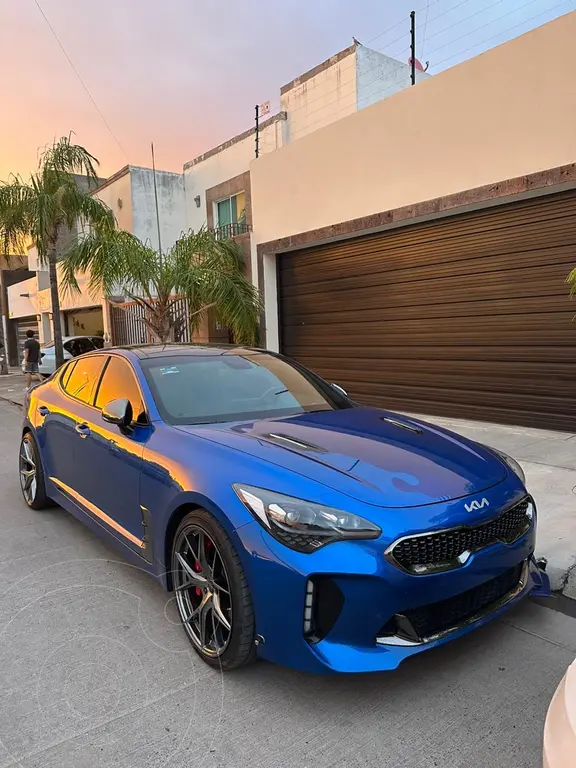 Kia Stinger GT usado (2020) color Azul precio $680,000