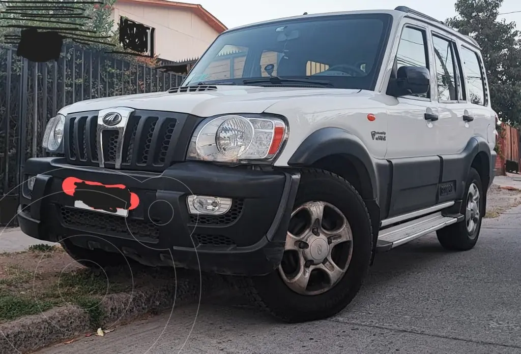 Mahindra Scorpio 2.2L 4x2 Full usado (2018) color Blanco precio $8.000.000