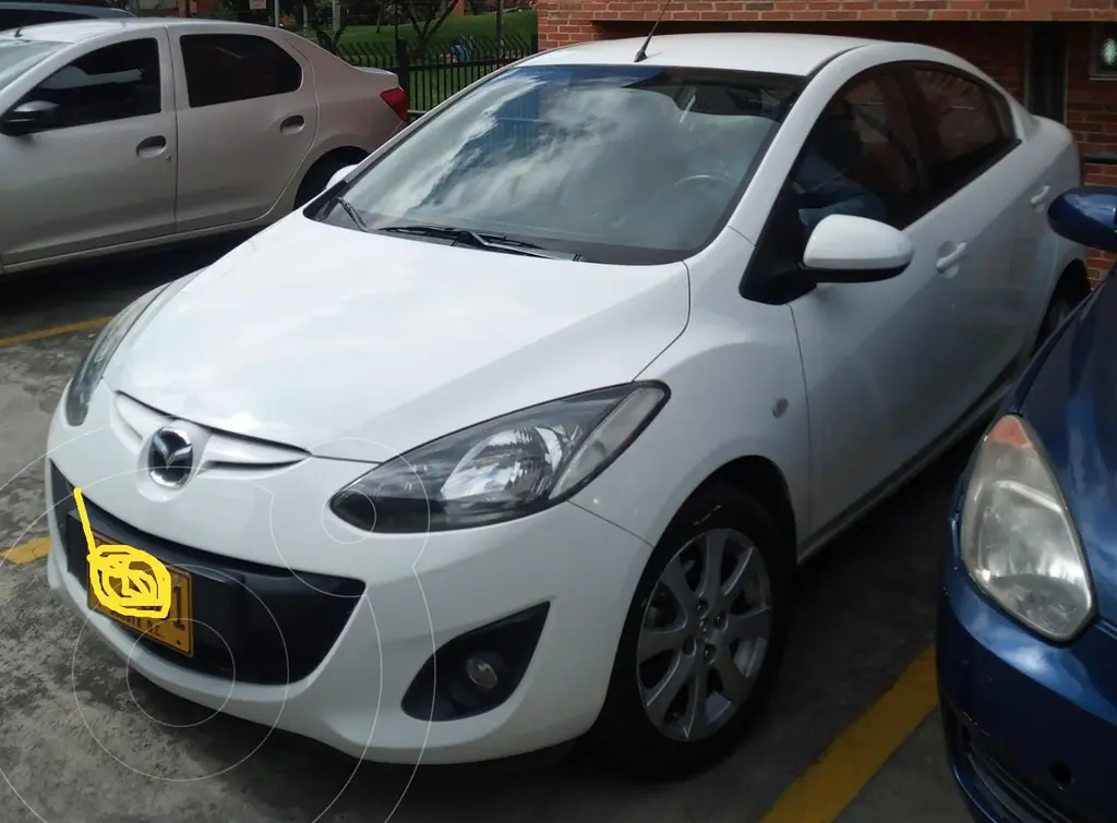 Mazda 2 Sedan 1.5L usado (2011) color Blanco precio $32.800.000