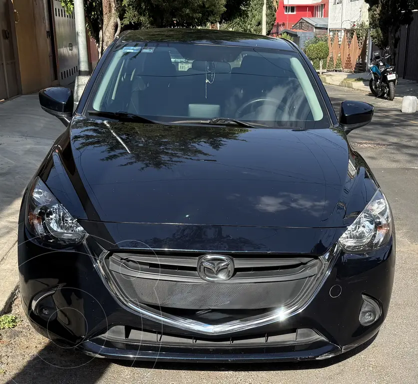 Mazda 2 Sedan i Touring usado (2019) color Azul precio $190,000