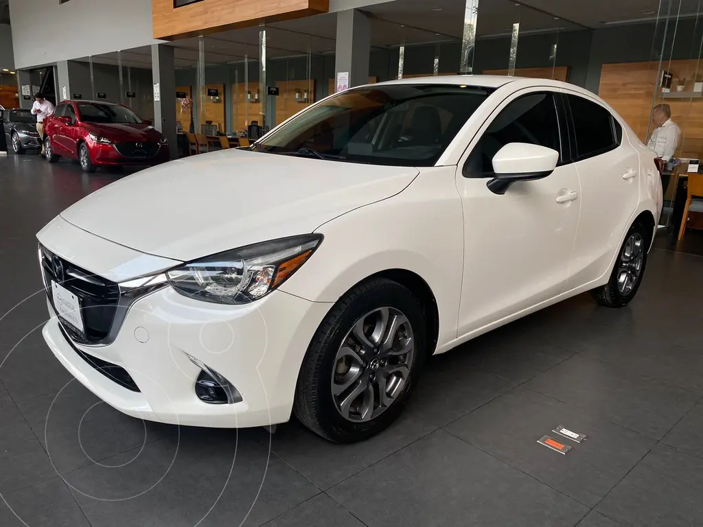 Mazda 2 Sedan i Grand Touring Aut usado (2019) color Blanco precio $289,000