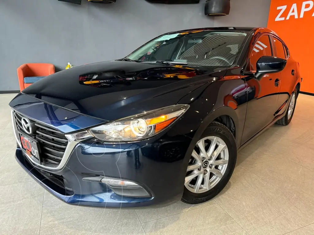 Mazda 3 Hatchback i Touring usado (2018) color Azul Marino precio $279,000