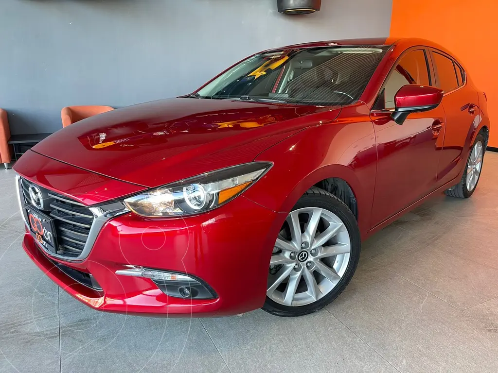 Mazda 3 Hatchback s usado (2018) color Rojo precio $275,000