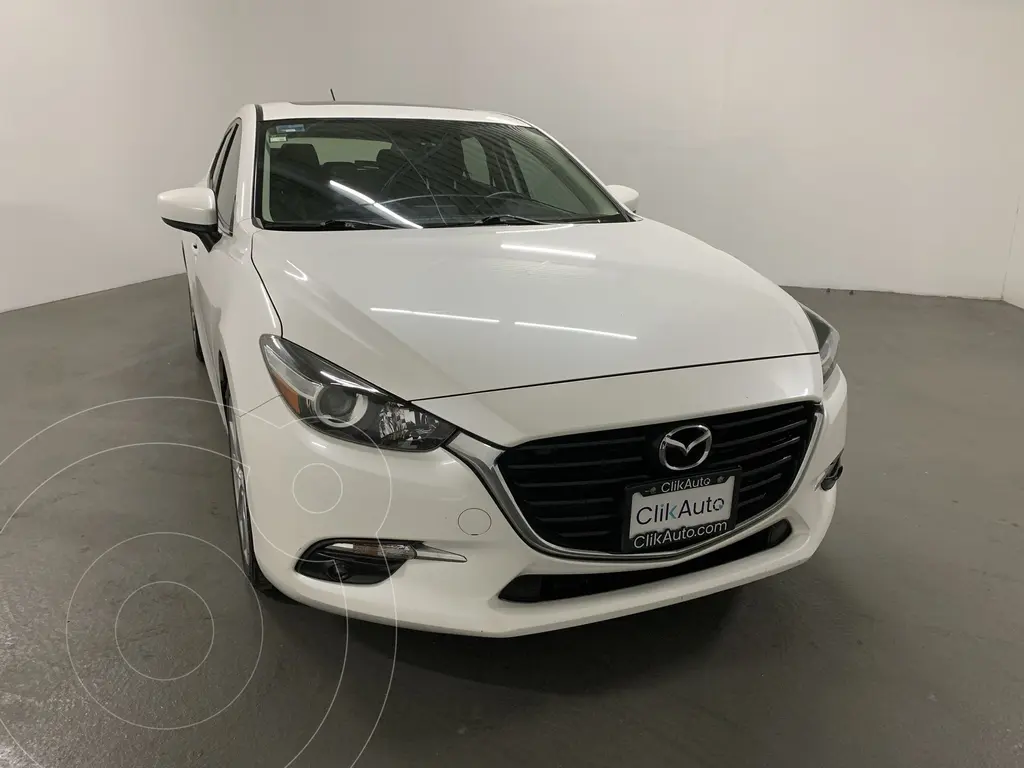 Mazda 3 Hatchback s Aut usado (2018) color Blanco precio $299,924
