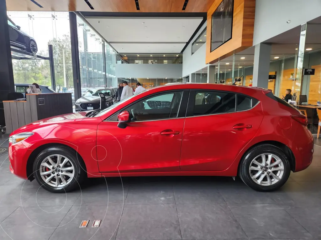 Mazda 3 Hatchback i Touring usado (2018) color Rojo precio $263,000