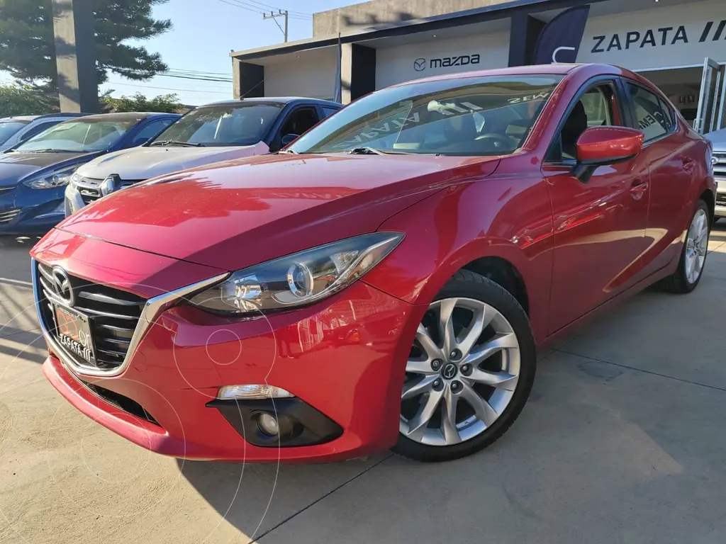 Mazda 3 Hatchback s Sport usado (2016) color Rojo precio $250,000