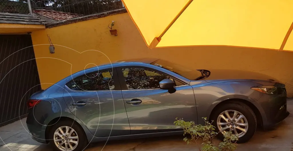 Mazda 3 Sedan i Touring usado (2016) color Azul Metalizado precio $248,000