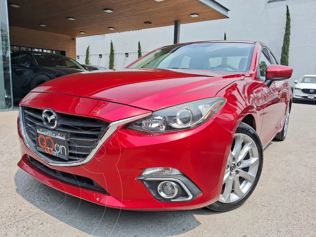 Mazda 3 Sedan s usado (2016) color Rojo precio $250,000