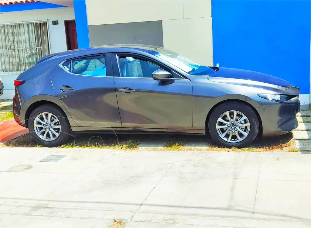 Mazda 3 Sport 2.0L Prime usado (2023) color Gris precio u$s20,800
