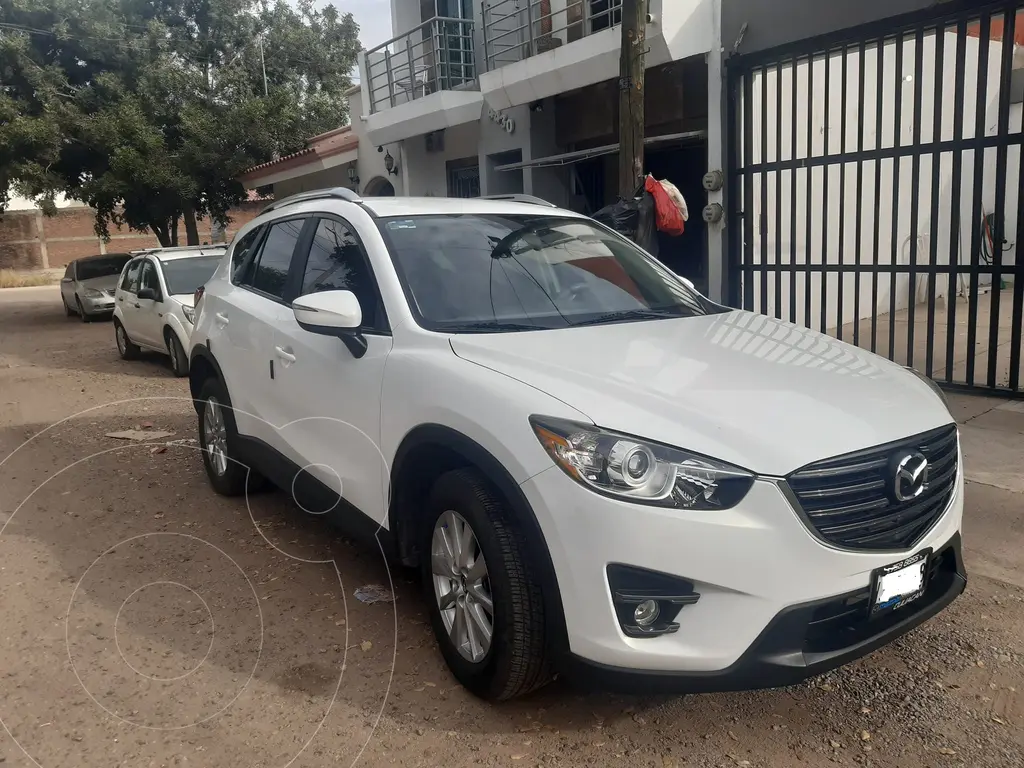Mazda CX-5 2.0L i usado (2016) color Blanco Cristal precio $305,000