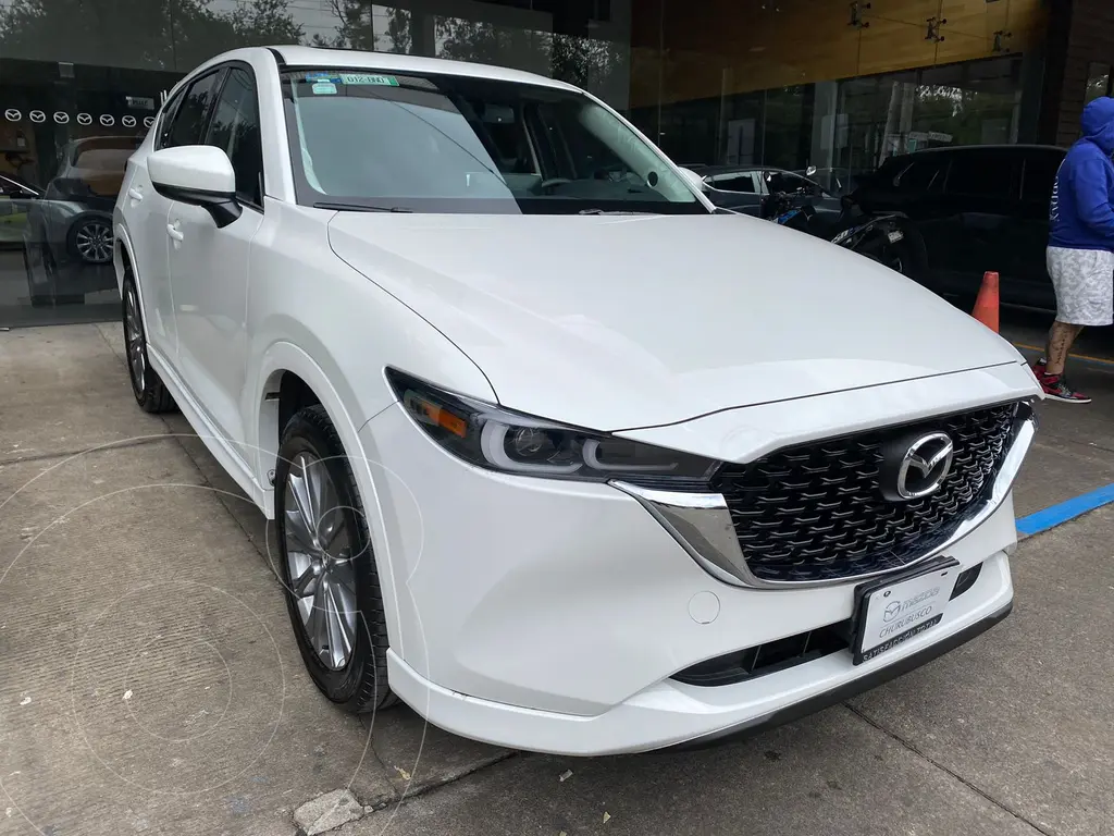 Mazda CX-5 s Grand Touring usado (2024) color Blanco Perla precio $570,000