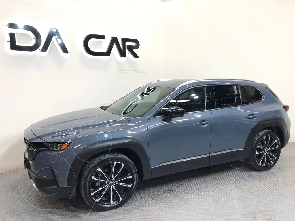 Mazda CX-50 Signature usado (2024) color Azul Metalizado precio $710,000