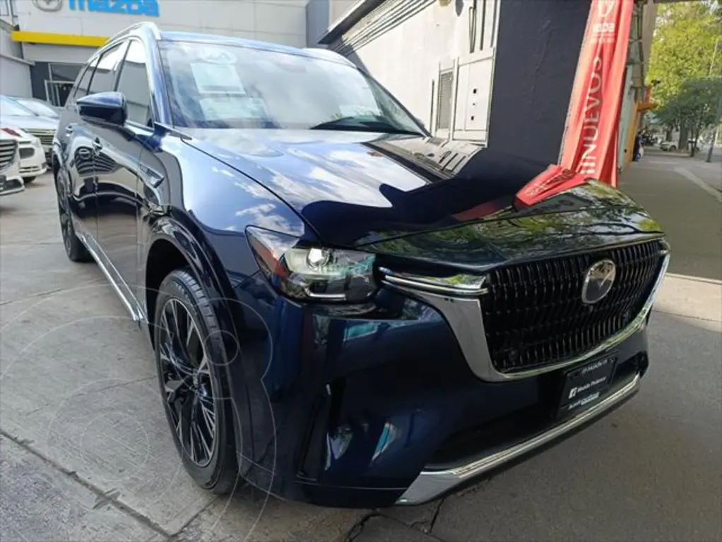 Mazda CX-90 Signature usado (2024) color Azul Marino precio $979,000