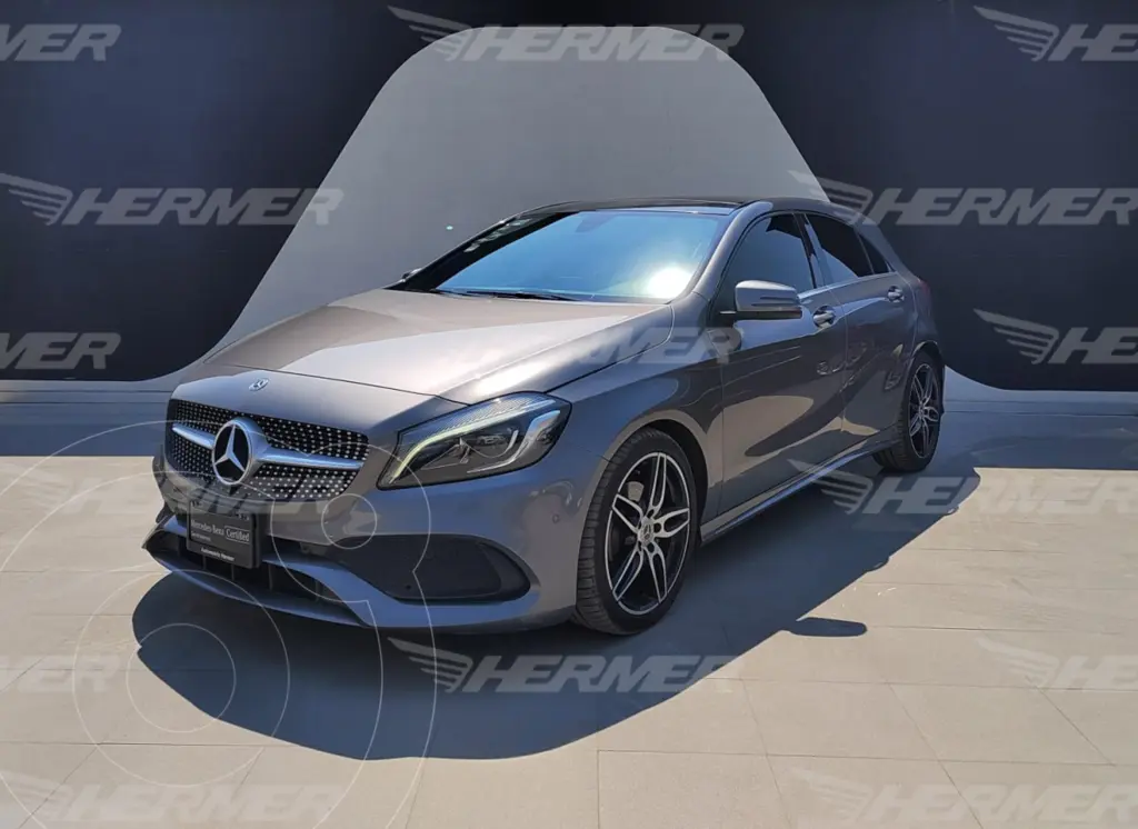Mercedes Clase A Hatchback 200 Sport usado (2018) color Gris precio ...