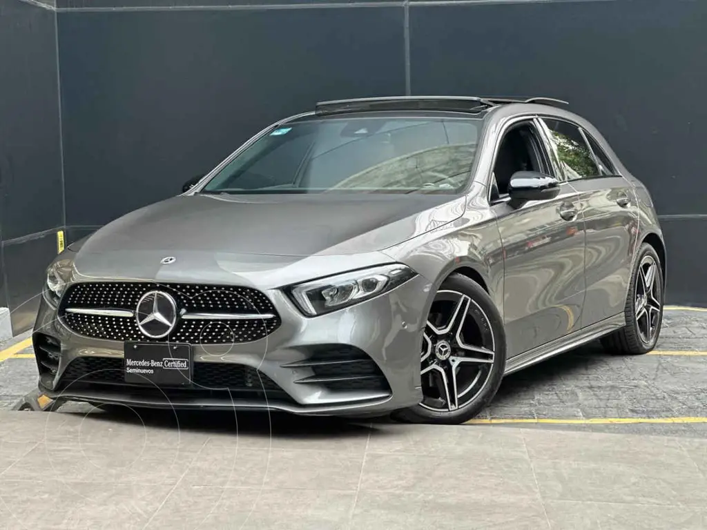 Mercedes Clase A Hatchback 200 Sport usado (2021) color Gris precio ...
