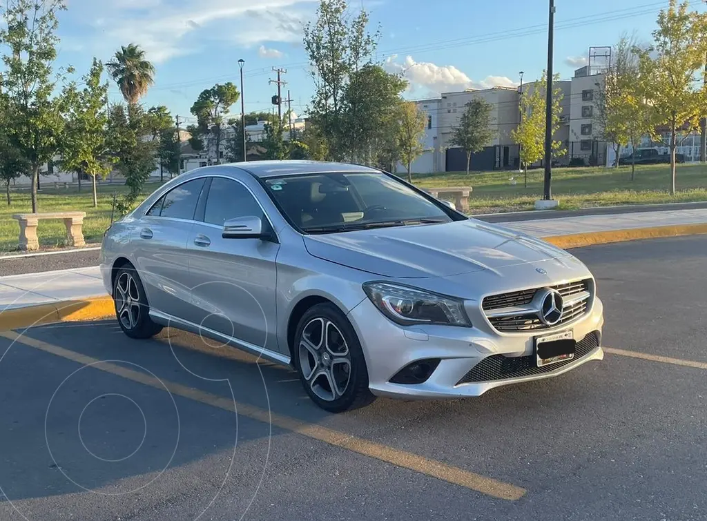 Mercedes Clase CLA 200 CGI Sport usado (2016) color Plata precio $171,000
