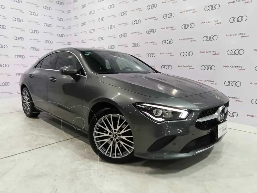 Mercedes Clase CLA 200 Progressive usado (2021) color Gris precio $699,000