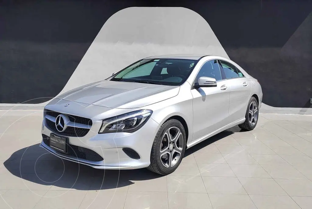 Mercedes Clase CLA 200 CGI Sport usado (2017) color Blanco precio $389,900