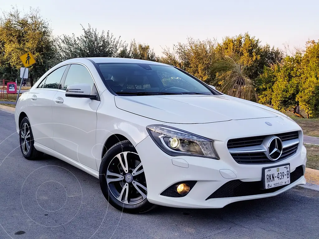 Mercedes Clase CLA 180 CGI usado (2015) color Blanco precio $259,000
