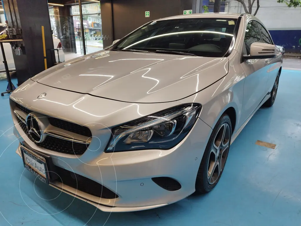 Mercedes Clase CLA 200 CGI Sport usado (2017) color Negro precio $387,000