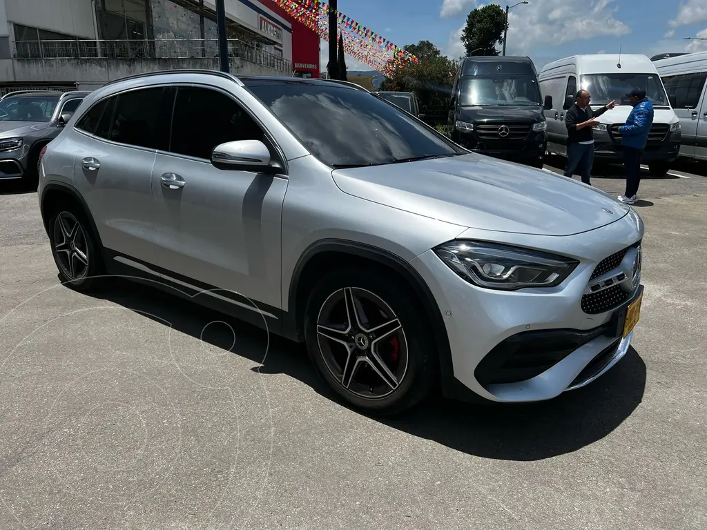 Mercedes Clase GLA 200 usado (2021) color Gris precio $135.900.000