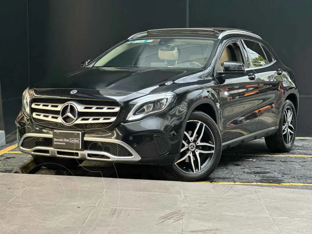 Mercedes Clase GLA 200 CGI Sport Aut usado (2019) color Negro precio ...