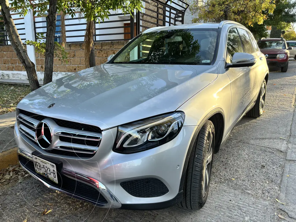 Mercedes Clase GLC 300 Off Road usado (2018) color Plata precio $585,000