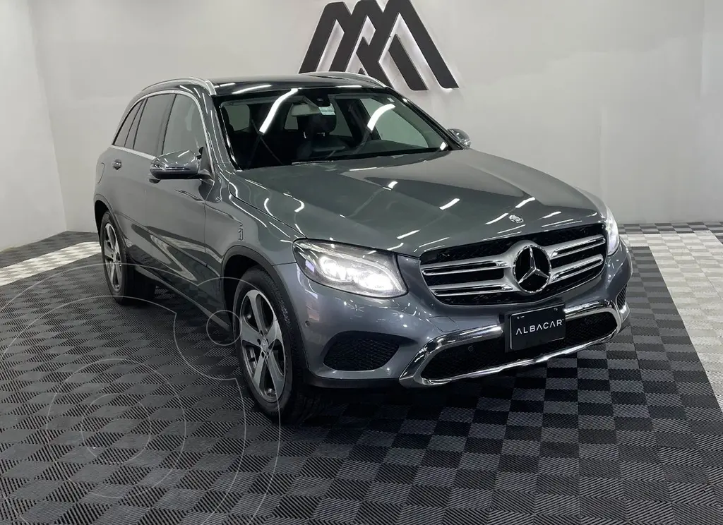 Mercedes Clase GLC 300 Off Road usado (2017) color Gris precio $349,999