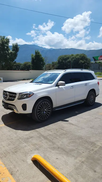 Mercedes Clase GLS AMG 63 Biturbo usado (2017) color Blanco precio $530,000