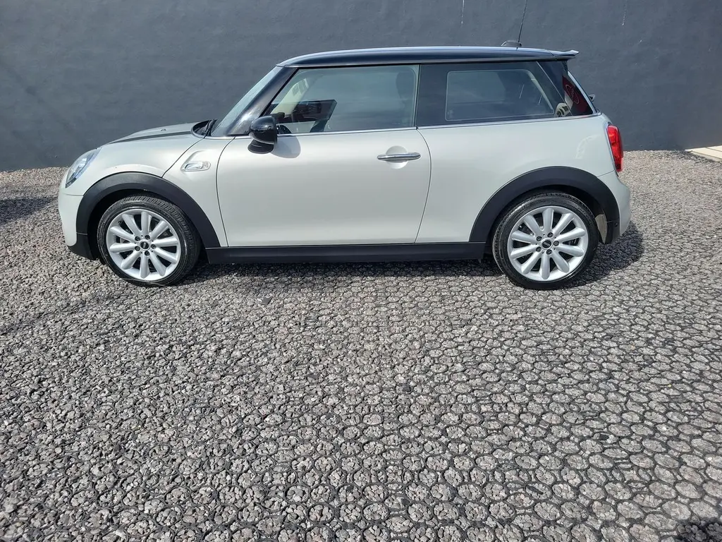 MINI Cooper S Salt usado (2019) color Gris precio $383,000