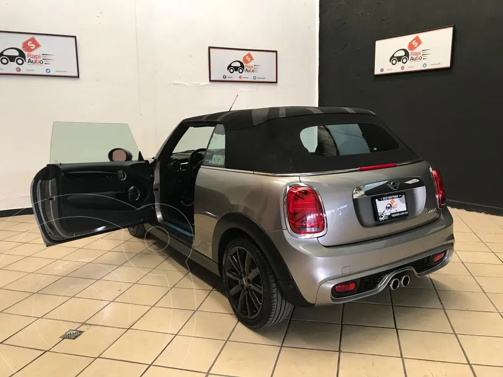 MINI Cooper S Hot Chili Aut usado (2019) color Gris precio $438,900