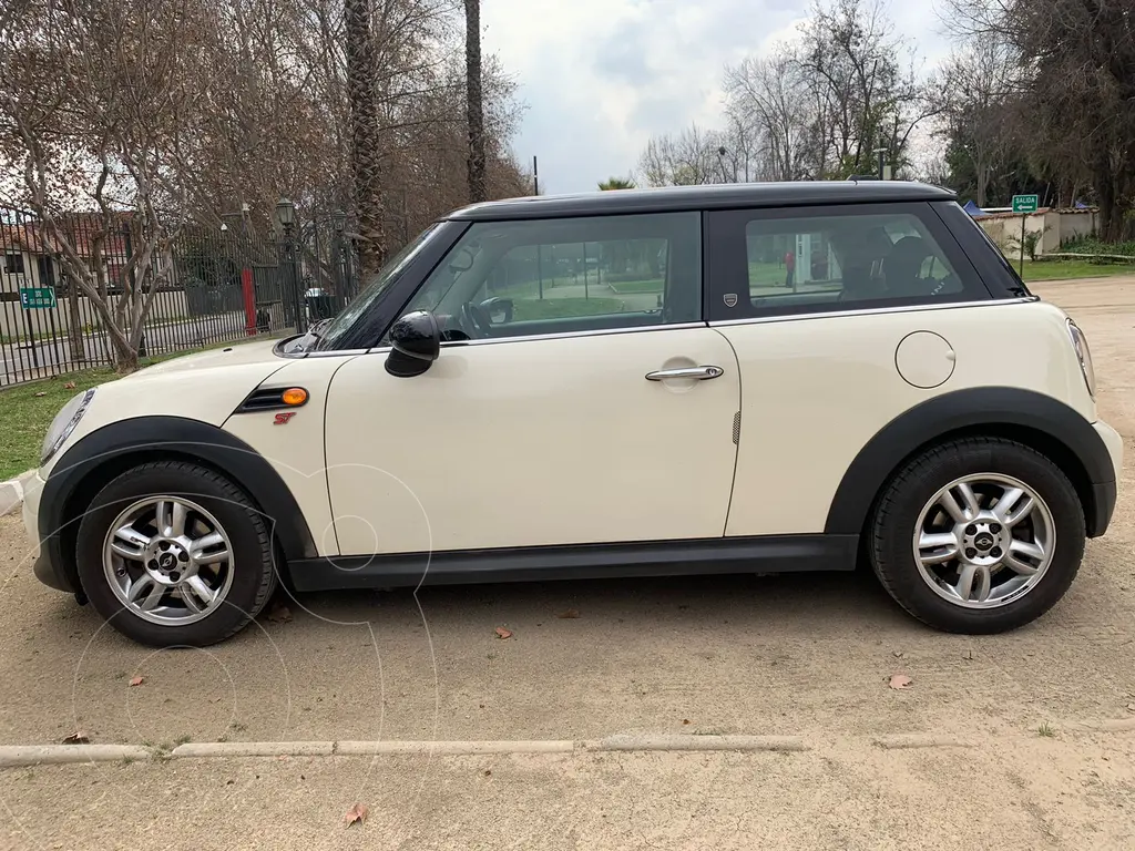 MINI Cooper 1.6 STD usado (2011) color Blanco precio $10.590.000